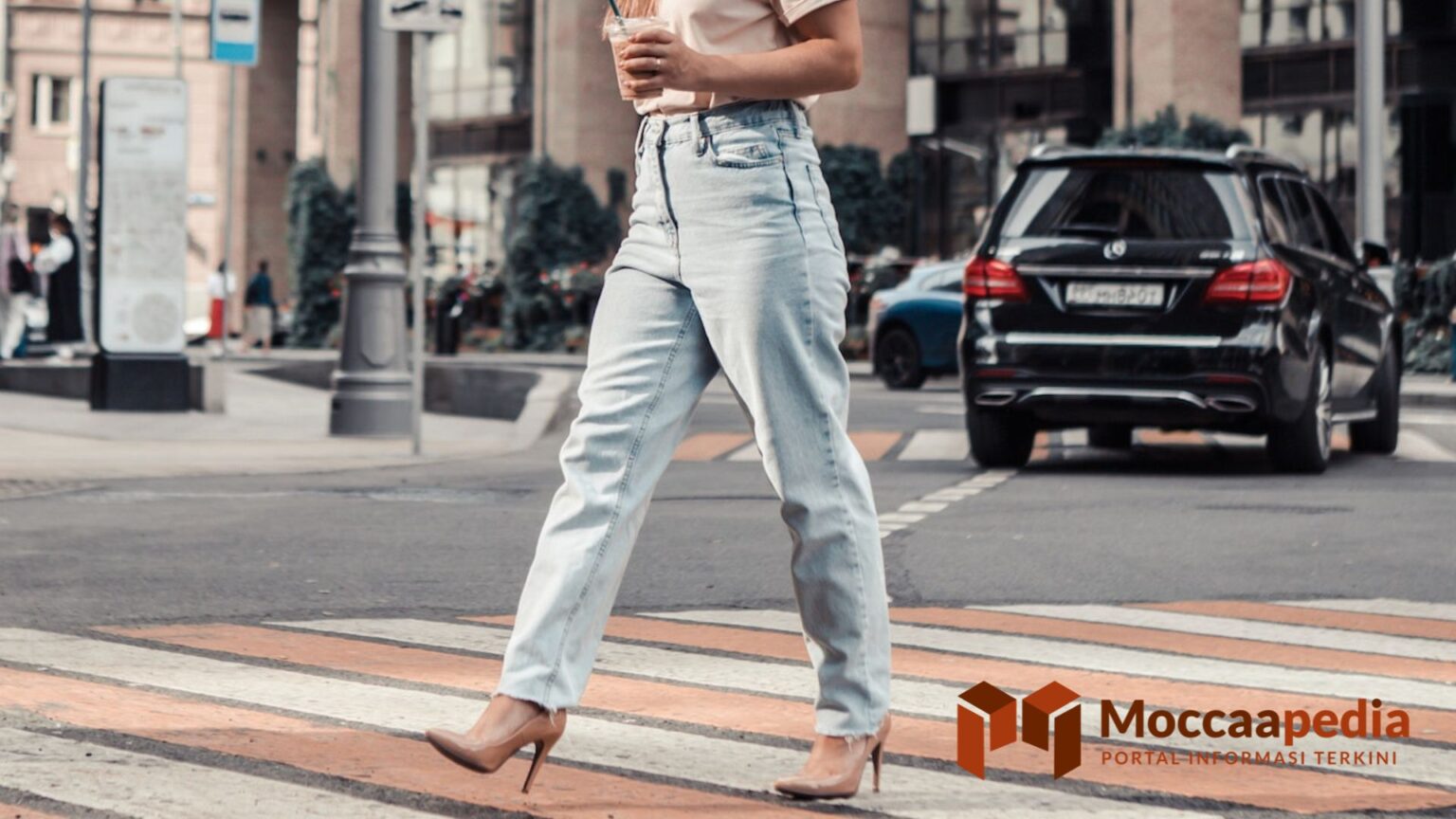 Tips Fashion untuk Tubuh Pendek, Jadi Kece dan Terlihat Tinggi